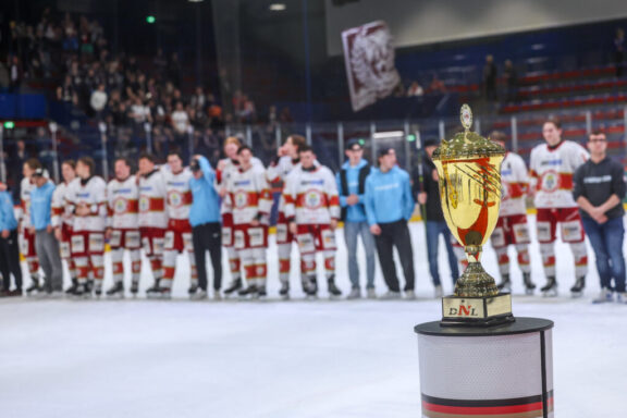 Die U20 des EV Landshut ist Deutscher Meister - Schanner